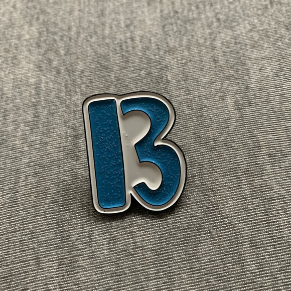 Taylor Swift | Accessories | Taylor Swift 3 Pin | Poshmark
